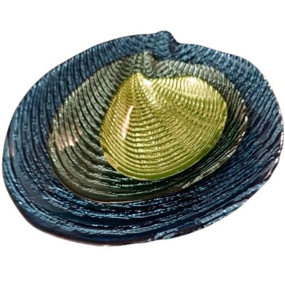 Dining | Akcam Coastal Collection Art Glass Nautical Clam Shell Plates ...